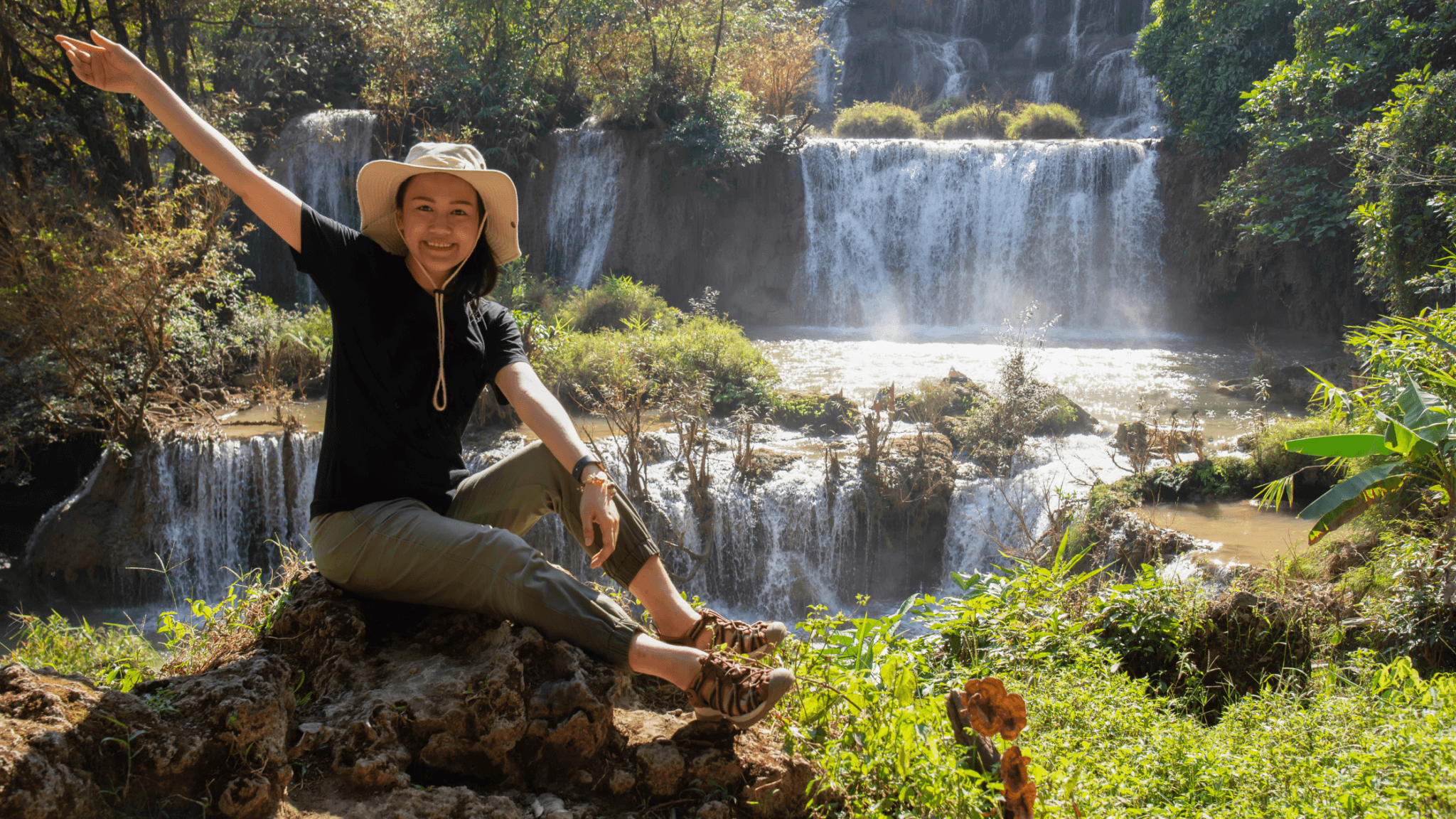 Top 3 Wedding Photo Apps For Guests To Easily Share Pictures